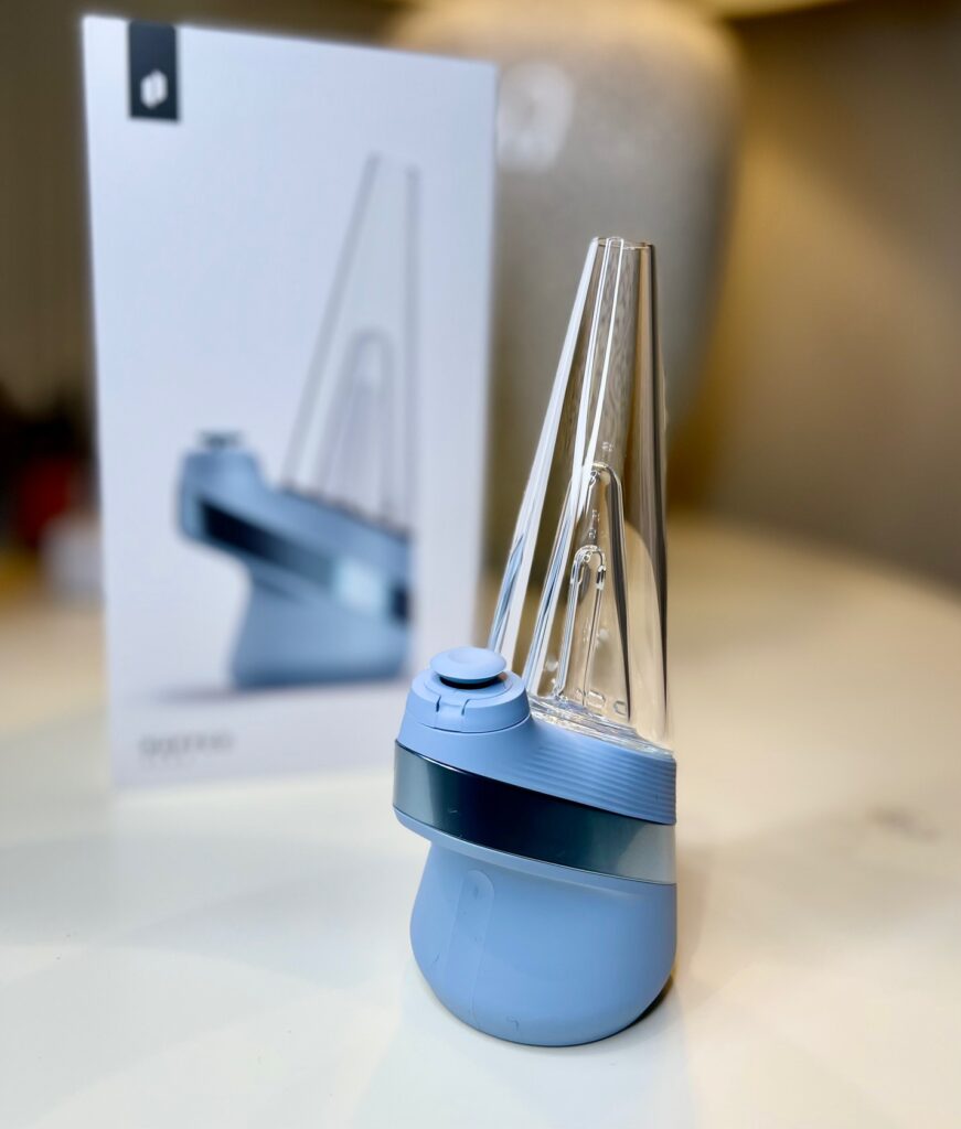 New Peak V2 Review - Puffco Modernizes The Pioneer E-Rig